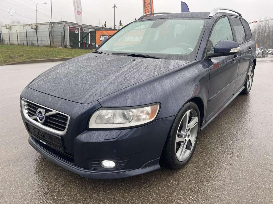 Blue Volvo V50 2012 in Kaunas, with an engine capacity of 1.56 L and mileage of 236 thousand km for 4450 €, photo 5 on AUTOMOTO.COM.LV