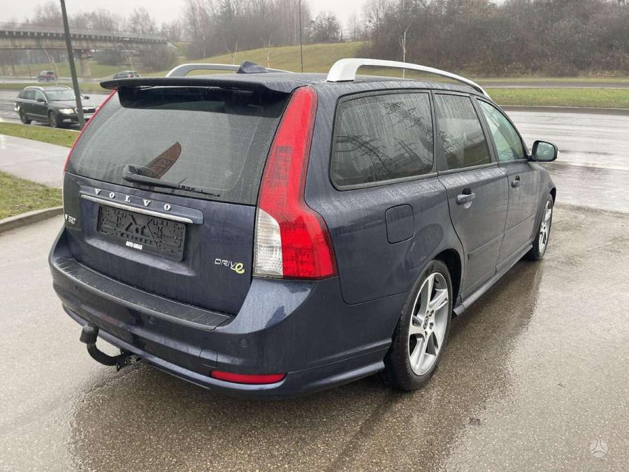 Blue Volvo V50 2012 in Kaunas, with an engine capacity of 1.56 L and mileage of 236 thousand km for 4450 €, photo 14 on AUTOMOTO.COM.LV