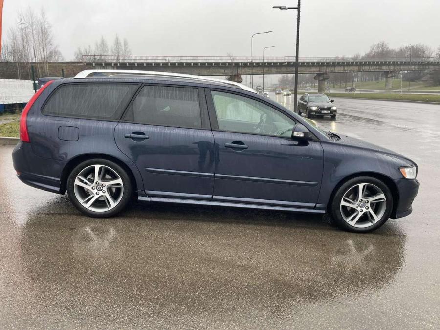Blue Volvo V50 2012 in Kaunas, with an engine capacity of 1.56 L and mileage of 236 thousand km for 4450 €, photo 17 on AUTOMOTO.COM.LV