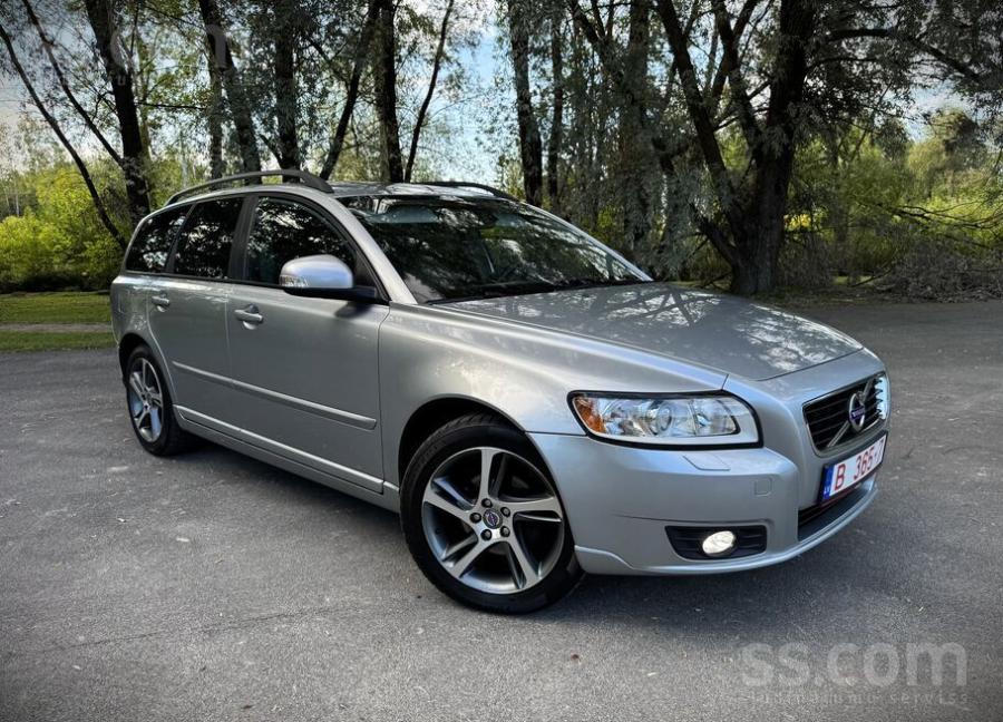 Blue Volvo V50 2012 in Jurmala, with an engine capacity of 1.60 L and mileage of 339 thousand km for 3800 €, photo 5 on AUTOMOTO.COM.LV