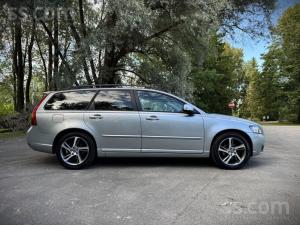 Blue Volvo V50 2012 in Jurmala, with an engine capacity of 1.60 L and mileage of 339 thousand km for 3800 €, photo 7 on AUTOMOTO.COM.LV