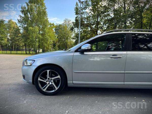 Zils Volvo V50 2012 Jūrmala, ar dzinēja tilpumu 1.60 L un nobraukumu 339 tūkst. km par 3800 €, foto 11 vietnē AUTOMOTO.COM.LV