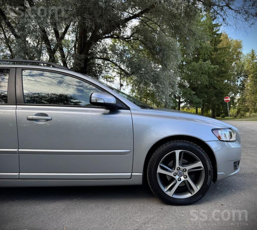 Blue Volvo V50 2012 in Jurmala, with an engine capacity of 1.60 L and mileage of 339 thousand km for 3800 €, photo 12 on AUTOMOTO.COM.LV