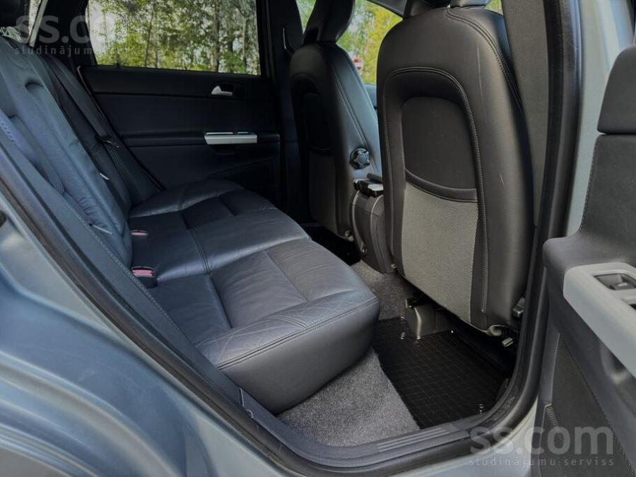 Blue Volvo V50 2012 in Jurmala, with an engine capacity of 1.60 L and mileage of 339 thousand km for 3800 €, photo 19 on AUTOMOTO.COM.LV