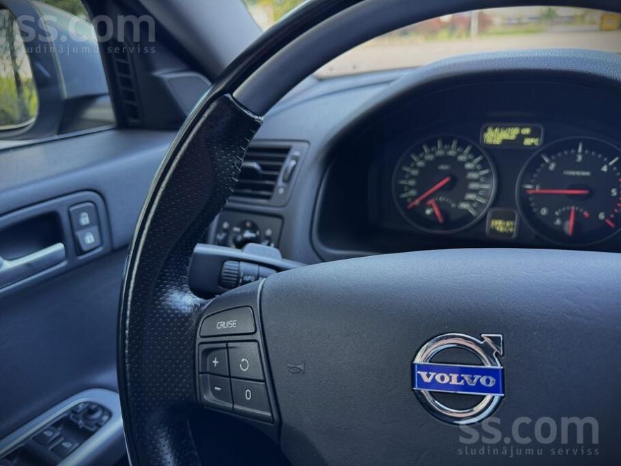 Blue Volvo V50 2012 in Jurmala, with an engine capacity of 1.60 L and mileage of 339 thousand km for 3800 €, photo 24 on AUTOMOTO.COM.LV