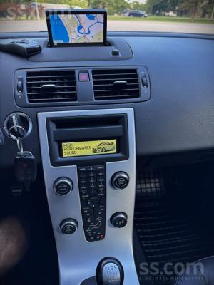 Blue Volvo V50 2012 in Jurmala, with an engine capacity of 1.60 L and mileage of 339 thousand km for 3800 €, photo 25 on AUTOMOTO.COM.LV