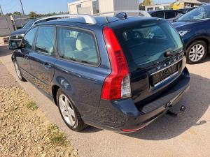 Blue Volvo V50 2012 in Kaunas, with an engine capacity of 1.56 L and mileage of 238 thousand km for 3750 €, photo 4 on AUTOMOTO.COM.LV