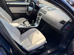 Blue Volvo V50 2012 in Kaunas, with an engine capacity of 1.56 L and mileage of 238 thousand km for 3750 €, photo 7 on AUTOMOTO.COM.LV