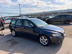 Blue Volvo V50 2012 in Kaunas, with an engine capacity of 1.56 L and mileage of 238 thousand km for 3750 €, photo 12 on AUTOMOTO.COM.LV