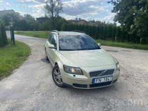 Brown Volvo V50 2005 in Jelgava, with an engine capacity of 2.40 L and mileage of 354 thousand km for 1300 €, photo  on AUTOMOTO.COM.LV