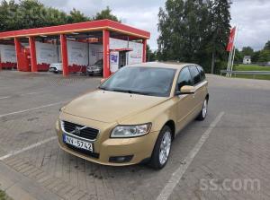 Brown Volvo V50 2008 in Talsi, with an engine capacity of 1.60 L and mileage of 355 thousand km for 1500 €, photo  on AUTOMOTO.COM.LV