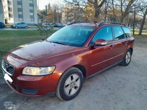 Brūns Volvo V50 2010 Marijampole, ar dzinēja tilpumu 1.60 L un nobraukumu 316 tūkst. km par 1450 €, foto  vietnē AUTOMOTO.COM.LV