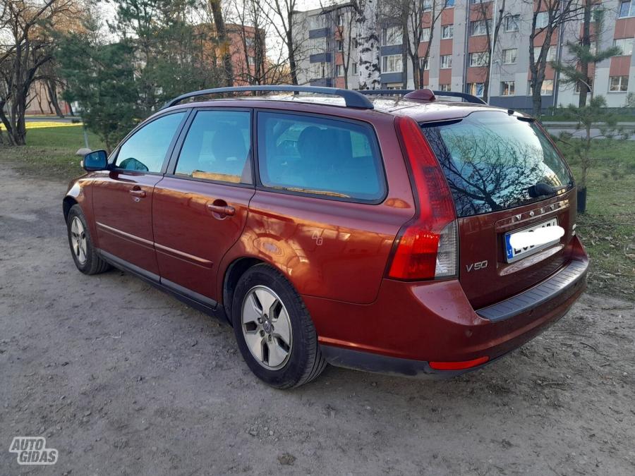 Brown Volvo V50 2010 in Marijampole, with an engine capacity of 1.60 L and mileage of 316 thousand km for 1450 €, photo 4 on AUTOMOTO.COM.LV