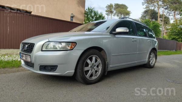 Volvo V50 2009 Rīga, ar dzinēja tilpumu 2.00 L un nobraukumu 331 tūkst. km par 3100 €, foto 2 vietnē AUTOMOTO.COM.LV
