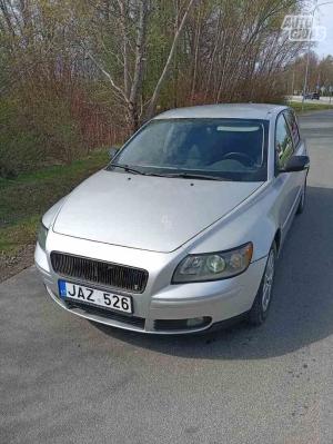 Volvo V50 2004 in Kretinga, with an engine capacity of 2.00 L and mileage of 340 thousand km for 1550 €, photo 3 on AUTOMOTO.COM.LV