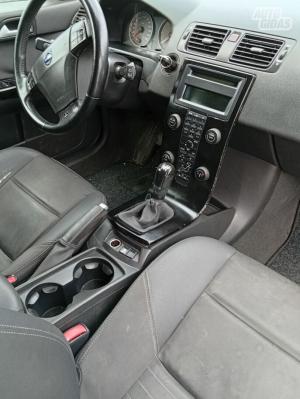 Volvo V50 2004 in Kretinga, with an engine capacity of 2.00 L and mileage of 340 thousand km for 1550 €, photo 6 on AUTOMOTO.COM.LV