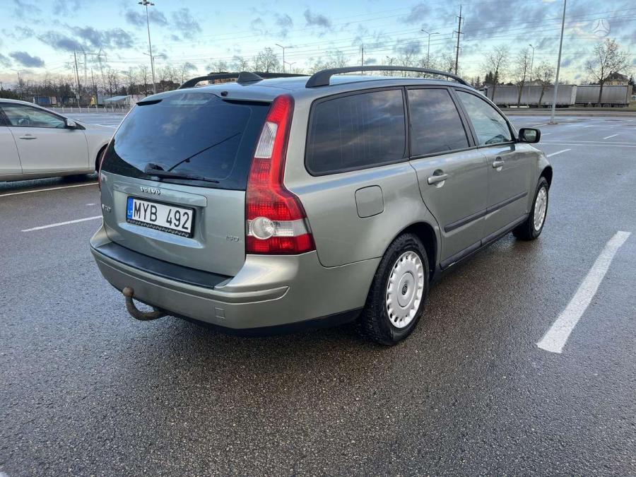 Zaļš Volvo V50 2003 Šauļi, ar dzinēja tilpumu 1.60 L un nobraukumu 253 tūkst. km par 1700 €, foto 5 vietnē AUTOMOTO.COM.LV