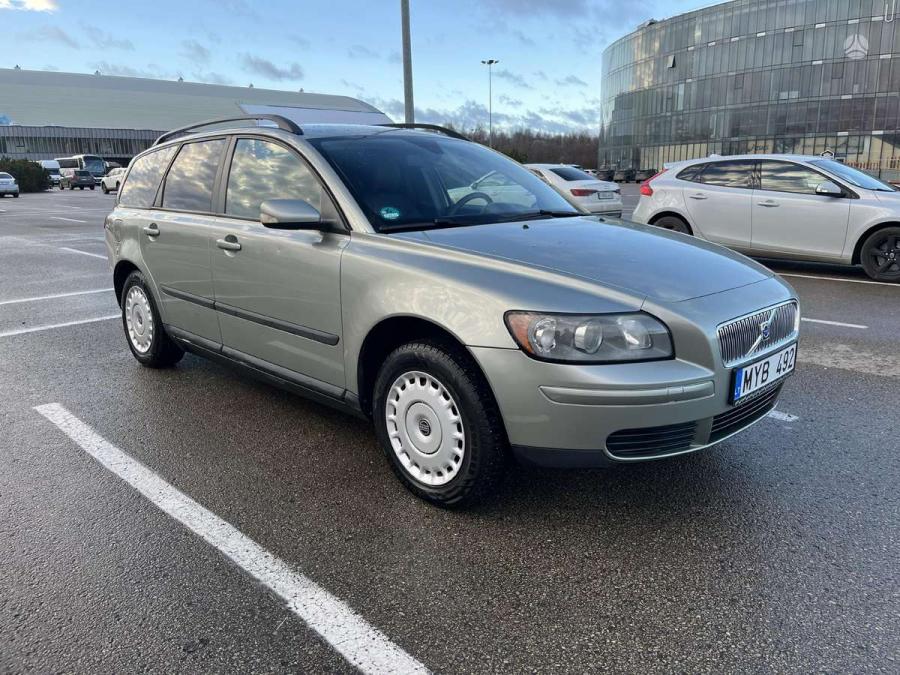 Zaļš Volvo V50 2003 Šauļi, ar dzinēja tilpumu 1.60 L un nobraukumu 253 tūkst. km par 1700 €, foto 7 vietnē AUTOMOTO.COM.LV