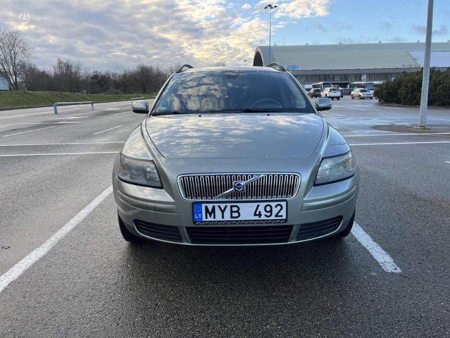 Zaļš Volvo V50 2003 Šauļi, ar dzinēja tilpumu 1.60 L un nobraukumu 253 tūkst. km par 1700 €, foto 8 vietnē AUTOMOTO.COM.LV
