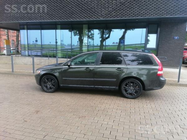 Zaļš Volvo V50 2005 Daugavpils, ar dzinēja tilpumu 2.00 L un nobraukumu 331 tūkst. km par 3500 €, foto 7 vietnē AUTOMOTO.COM.LV
