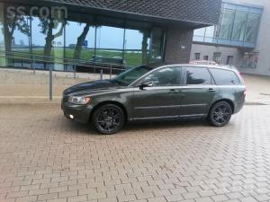 Green Volvo V50 2005 in Daugavpils, with an engine capacity of 2.00 L and mileage of 331 thousand km for 3500 €, photo 8 on AUTOMOTO.COM.LV