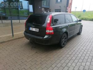 Green Volvo V50 2005 in Daugavpils, with an engine capacity of 2.00 L and mileage of 331 thousand km for 3500 €, photo 12 on AUTOMOTO.COM.LV