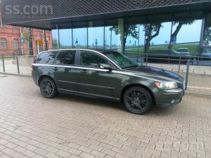 Green Volvo V50 2005 in Daugavpils, with an engine capacity of 2.00 L and mileage of 331 thousand km for 3500 €, photo 16 on AUTOMOTO.COM.LV