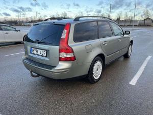 Green Volvo V50 2005 in Siauliai, with an engine capacity of 1.60 L and mileage of 253 thousand km for 1700 €, photo 5 on AUTOMOTO.COM.LV
