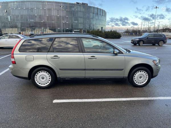 Green Volvo V50 2005 in Siauliai, with an engine capacity of 1.60 L and mileage of 253 thousand km for 1700 €, photo 6 on AUTOMOTO.COM.LV