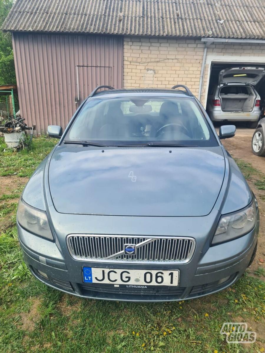 Zaļš Volvo V50 2005 Vilkaviškis, ar dzinēja tilpumu 2.00 L un nobraukumu 339 tūkst. km par 1000 €, foto 1 vietnē AUTOMOTO.COM.LV