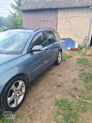 Zaļš Volvo V50 2005 Vilkaviškis, ar dzinēja tilpumu 2.00 L un nobraukumu 339 tūkst. km par 1000 €, foto 3 vietnē AUTOMOTO.COM.LV