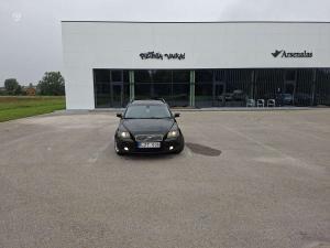 Zaļš Volvo V50 2005 Šauļi, ar dzinēja tilpumu 2.00 L un nobraukumu 380 tūkst. km par 1400 €, foto  vietnē AUTOMOTO.COM.LV