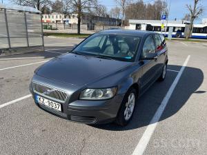 Zaļš Volvo V50 2005 Rīga, ar dzinēja tilpumu 1.60 L un nobraukumu 279 tūkst. km par 1600 €, foto 3 vietnē AUTOMOTO.COM.LV
