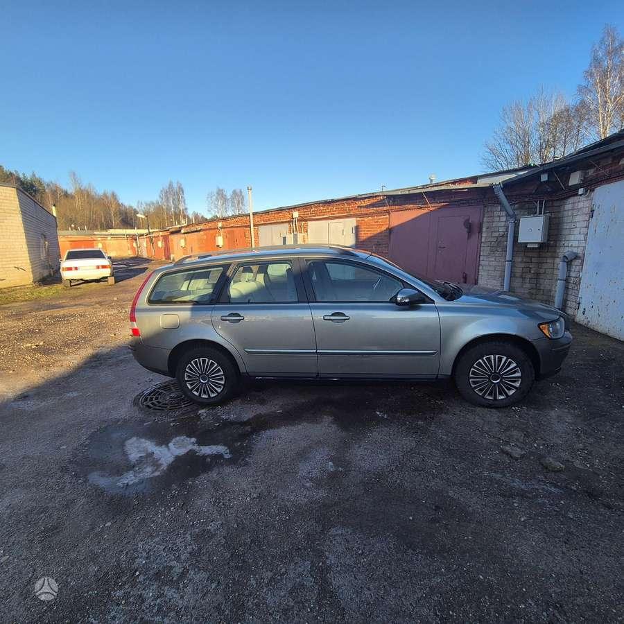 Zaļš Volvo V50 2006 Visaginas, ar dzinēja tilpumu 1.56 L un nobraukumu 267 tūkst. km par 1300 €, foto 7 vietnē AUTOMOTO.COM.LV
