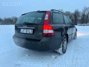 Green Volvo V50 2006 in Riga, with an engine capacity of 1.60 L and mileage of 292 thousand km for 1850 €, photo 3 on AUTOMOTO.COM.LV