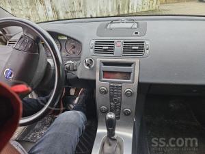 Зеленый Вольво В50 2006 в Бауска, объемом двигателя 2.00 л и пробегом 199 тыс. км за 1250 €, фото 6 на AUTOMOTO.COM.LV