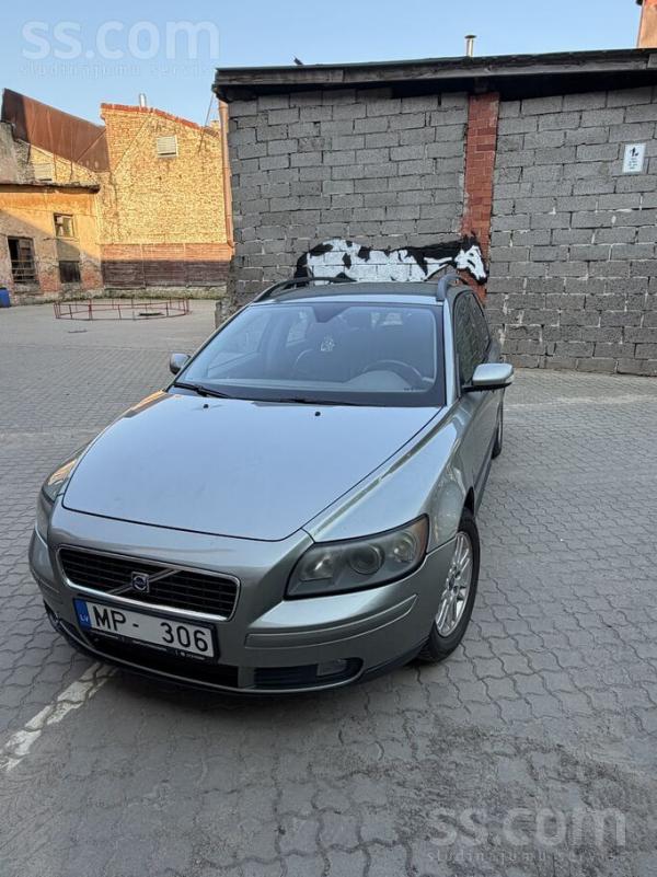 Zaļš Volvo V50 2006 Rīga, ar dzinēja tilpumu 1.60 L un nobraukumu 340 tūkst. km par 1450 €, foto 2 vietnē AUTOMOTO.COM.LV