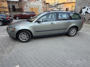 Green Volvo V50 2006 in Riga, with an engine capacity of 1.60 L and mileage of 340 thousand km for 1450 €, photo 4 on AUTOMOTO.COM.LV