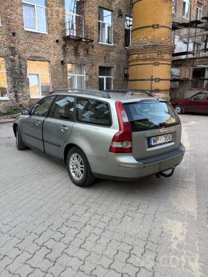 Green Volvo V50 2006 in Riga, with an engine capacity of 1.60 L and mileage of 340 thousand km for 1450 €, photo 12 on AUTOMOTO.COM.LV