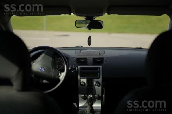 Zaļš Volvo V50 2006 Jelgava, ar dzinēja tilpumu 2.00 L un nobraukumu 340 tūkst. km par 1850 €, foto 7 vietnē AUTOMOTO.COM.LV