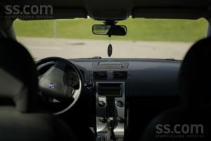 Зеленый Вольво В50 2006 в Елгава, объемом двигателя 2.00 л и пробегом 340 тыс. км за 1850 €, фото 8 на AUTOMOTO.COM.LV