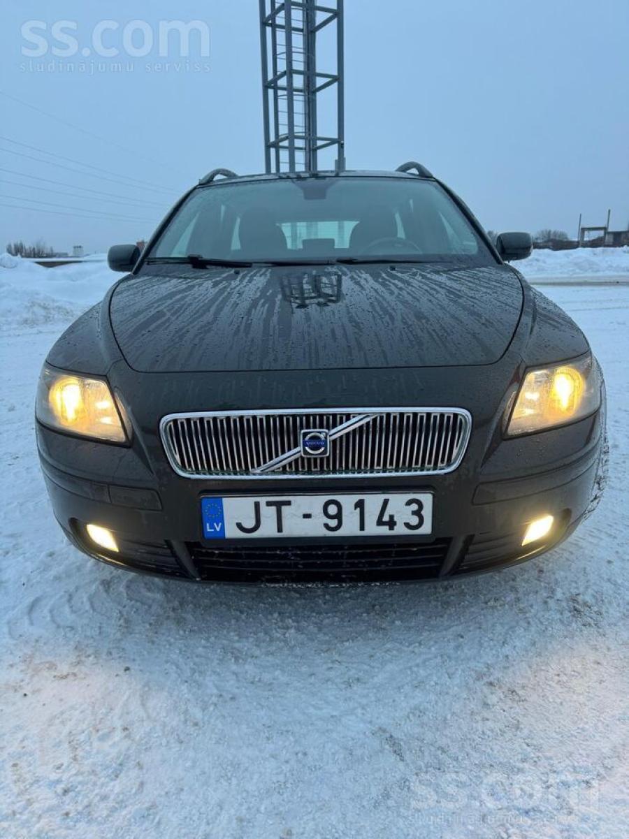Zaļš Volvo V50 2007 Rīga, ar dzinēja tilpumu 1.60 L un nobraukumu 292 tūkst. km par 1980 €, foto 1 vietnē AUTOMOTO.COM.LV