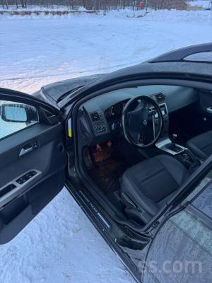 Zaļš Volvo V50 2007 Rīga, ar dzinēja tilpumu 1.60 L un nobraukumu 292 tūkst. km par 1980 €, foto 6 vietnē AUTOMOTO.COM.LV