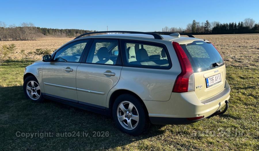 Green Volvo V50 2007 in Tallinn, with an engine capacity of 1.80 L and mileage of 300 thousand km for 2200 €, photo 4 on AUTOMOTO.COM.LV