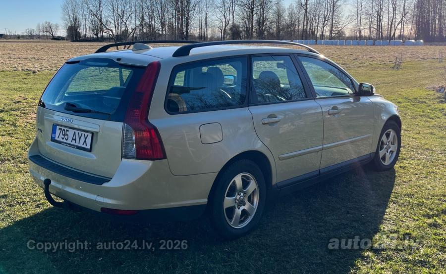 Green Volvo V50 2007 in Tallinn, with an engine capacity of 1.80 L and mileage of 300 thousand km for 2200 €, photo 5 on AUTOMOTO.COM.LV