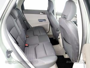 Green Volvo V50 2007 in Tallinn, with an engine capacity of 1.80 L and mileage of 315 thousand km for 899 €, photo 8 on AUTOMOTO.COM.LV