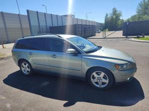 Zaļš Volvo V50 2007 Kauņa, ar dzinēja tilpumu 2.00 L un nobraukumu 383 tūkst. km par 1450 €, foto 3 vietnē AUTOMOTO.COM.LV