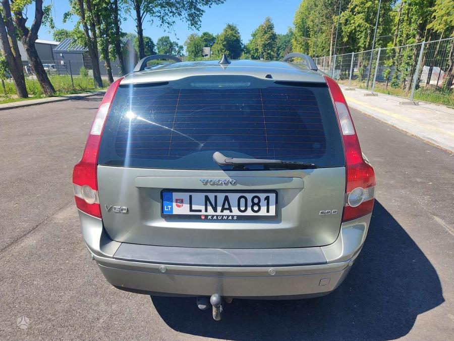 Zaļš Volvo V50 2007 Kauņa, ar dzinēja tilpumu 2.00 L un nobraukumu 383 tūkst. km par 1450 €, foto 6 vietnē AUTOMOTO.COM.LV