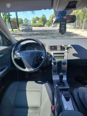 Zaļš Volvo V50 2007 Kauņa, ar dzinēja tilpumu 2.00 L un nobraukumu 383 tūkst. km par 1450 €, foto 9 vietnē AUTOMOTO.COM.LV