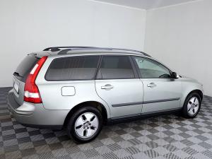 Zaļš Volvo V50 2007 Tallina, ar dzinēja tilpumu 1.80 L un nobraukumu 315 tūkst. km par 699 €, foto 4 vietnē AUTOMOTO.COM.LV